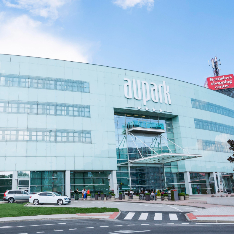 WOOD Real Estate | WOOD & Company obtains record loan of EUR 229.5m for ...